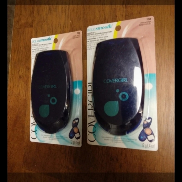 COVERGIRL | Makeup | Covergirl Smoothers Aquasmooth Compact Foundation ...